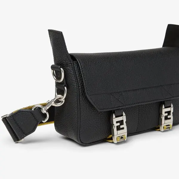 Fendi Flow Small Black Cuoio Romano Leather Bag